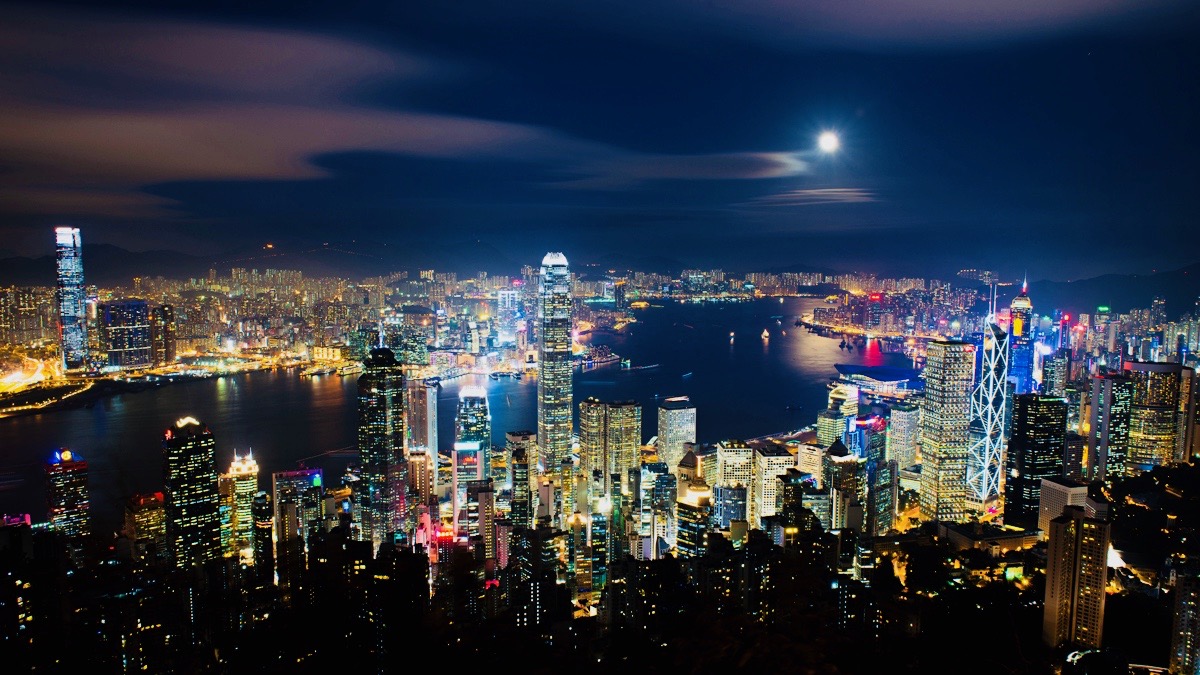 Hong Kong Moon – MENTAL IDEAS